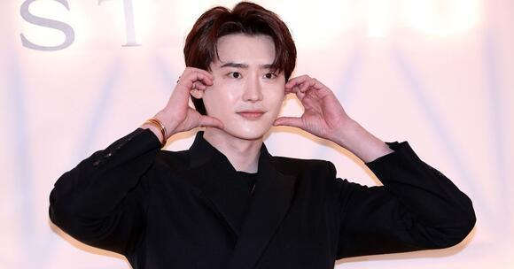 W: Two Worlds Apart Ending Explained: Does Lee Jong-Suk K-Drama Have a ...