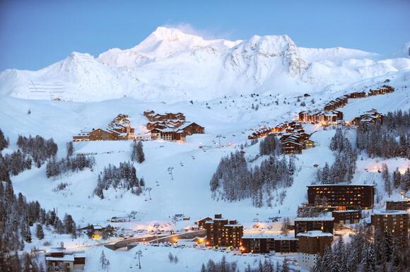 Two Brits among three skiers killed in horror avalanche in Alps during ...