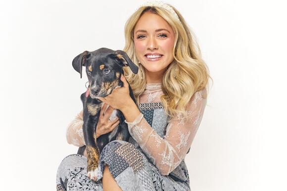 Emily Ann Roberts Reflects on a Breakthrough 2025, From Record Deal to ...