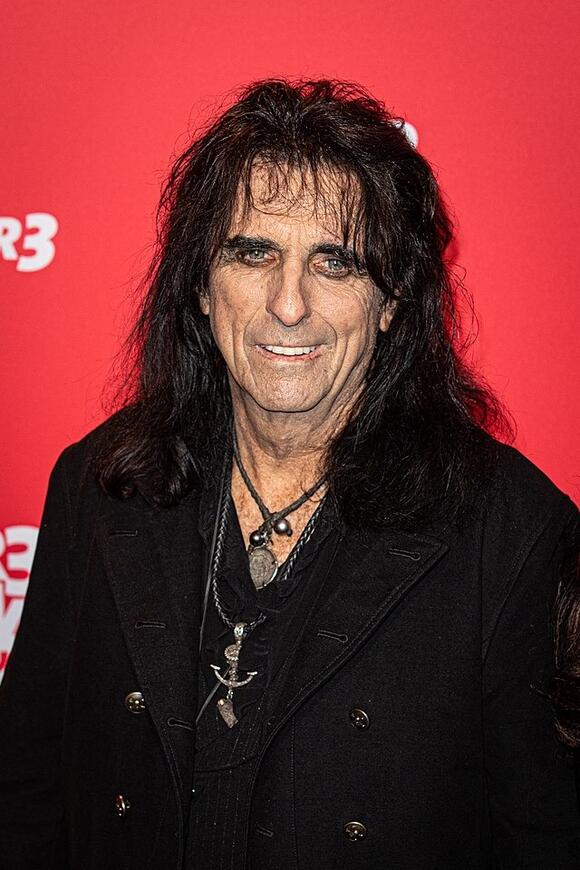 Rock Music Legend Alice Cooper Turns 78: The Son of a Preacher Man ...