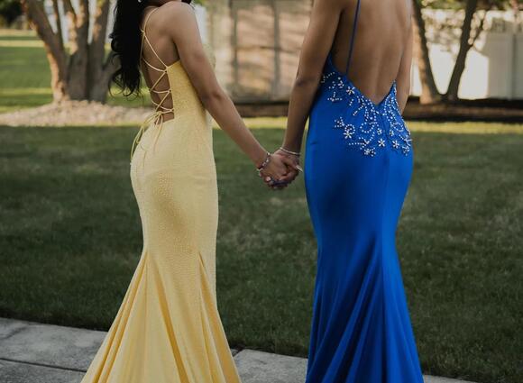 Houston Teen’s Prom Night Ruined When $2.5K Dress Never Arrives - NewsBreak