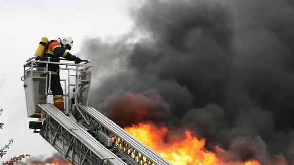 Fire Breaks Out in Orlando Home, Firefighters Save Adult - NewsBreak