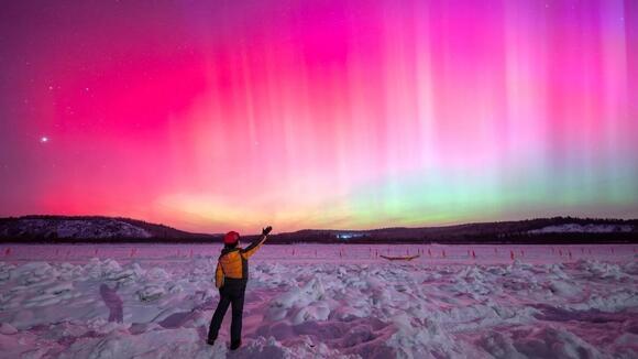 Global Aurora Phenomenon: G4 Geomagnetic Storm Captivates Skywatchers ...