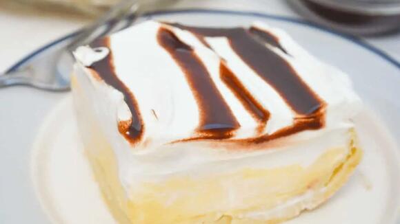 16 Box Mix Recipes That Make Baking Easier and More Delicious - NewsBreak