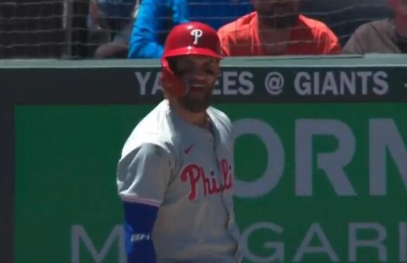 Giants starter doubles down after nearly hitting Bryce Harper in the ...