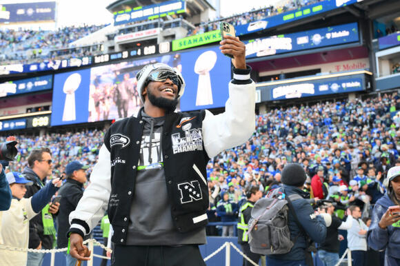 Seattle Seahawks on HBO ‘Hard Knocks’: 5 storylines to watch - NewsBreak