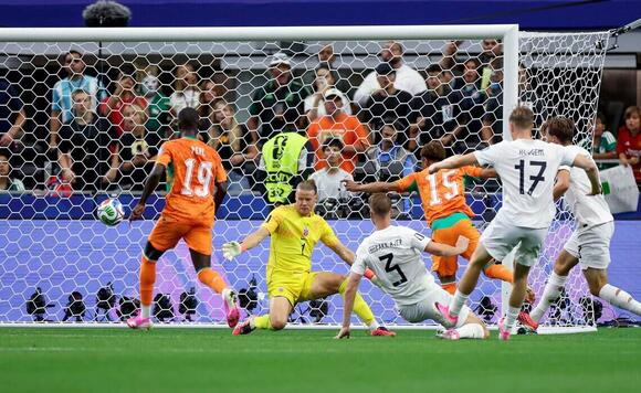 How it happened: Norway survives first World Cup elimination match in ...