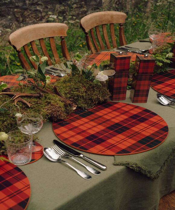 Designers Reveal the Chicest 2026 Table Decor Trends to Know For Your ...
