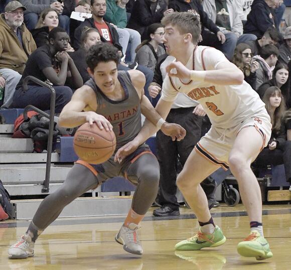 Sundquist pours in 28 points as Tigers down Spartans