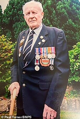 D-Day veteran who single-handedly saved a Normandy village by firing at ...