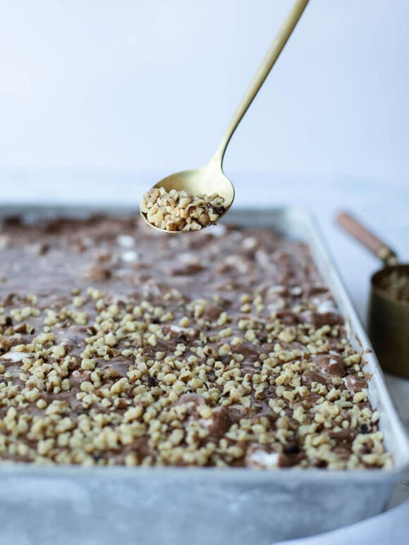 This Mississippi Mud Cake Is a Southern Classic Everyone Goes Crazy For ...