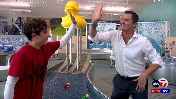 Kid’s dream of being adopted as he enjoys El Paso museum “La Nube ...