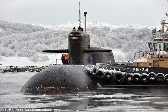 Putin's 'Arctic chokehold' tactic that can put London in range of ...