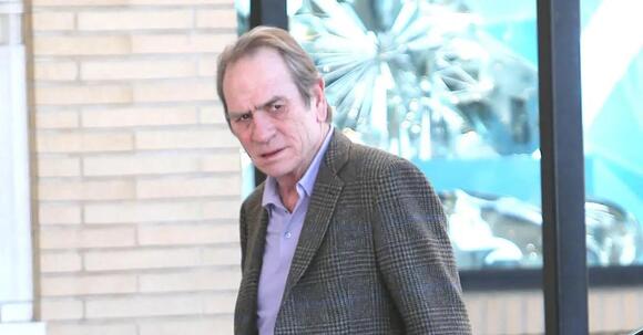 What Is Tommy Lee Jones' Net Worth? Inside the Actor's Multimillion ...