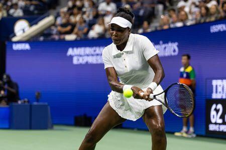 Tennis-Alcaraz eases into US Open second round as Venus makes emotional ...