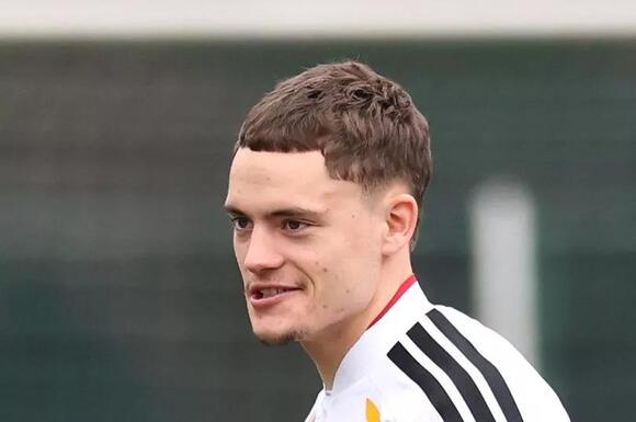 Florian Wirtz backed by Germany legend as Liverpool ace gets clear ...