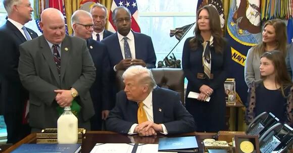 Donald Trump Claims He Consistently 'Aces' Cognitive Tests Because He ...