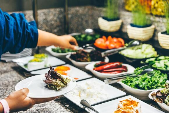 Alabama Mom Goes Viral For Installing A Restaurant-Style Salad Bar In ...