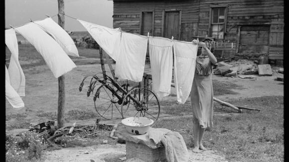 14 Boomer Chores Today's Kids Would Never Put Up With - NewsBreak