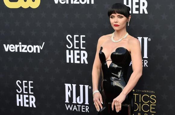 Hamish Linklater, Christina Ricci lead voice cast of 'Batman: Caped ...