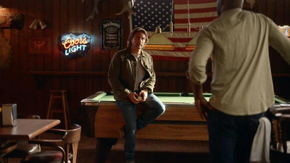 ‘Virgin River’ Star Martin Henderson Talks Season 7, Mel and Jack’s ...