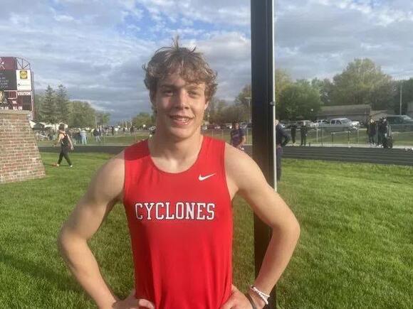 Glenwood Wins Team Title and Two Records Fall at Boy’s Hawkeye Ten ...