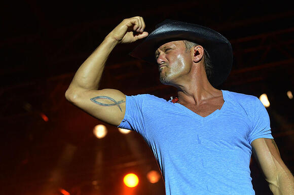 Brantley Gilbert Responds to Zach Bryan Trolling - NewsBreak