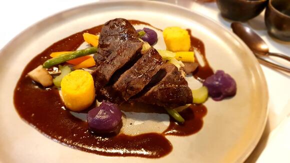 10 Juicy Steak Cuts Worth Every Bite & 10 You Should Skip - NewsBreak