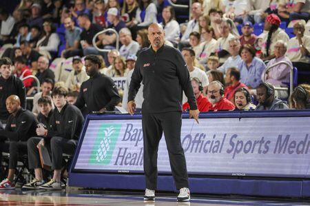 Reports: Rob Lanier out as SMU coach after 20-win season