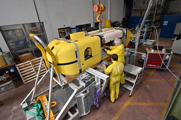 Restoring Coral With Robots: The Technology Behind Mass Reef Recovery ...