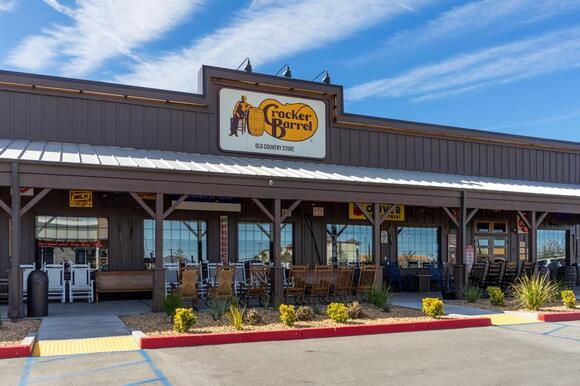 7 Chain Restaurants That Offer Early Bird Specials - NewsBreak