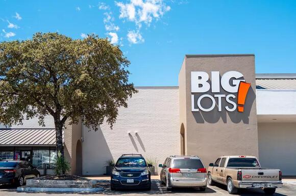 Popular Retail Chains That Shuttered Stores in 2025 - NewsBreak