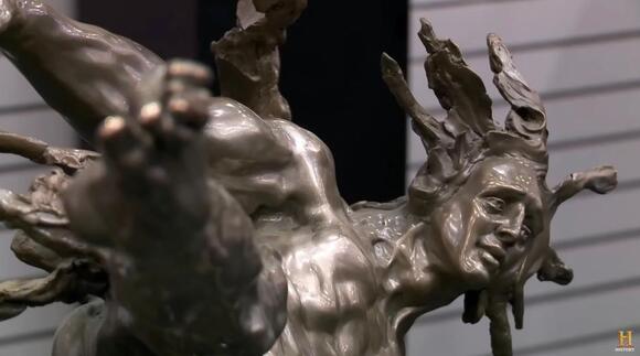 My former in-laws gifted me an odd statue – it looks ‘ugly’ but Pawn ...