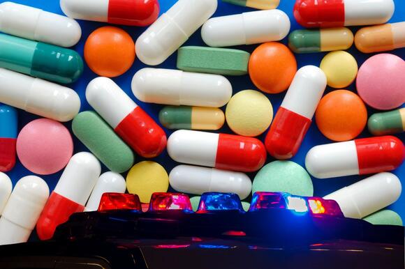 Police Officer Turned Drug Dealer! - NewsBreak