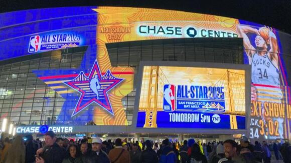 A'ja Wilson Joins Stephen Curry and Kevin Hart as Chase Banks on Its ...
