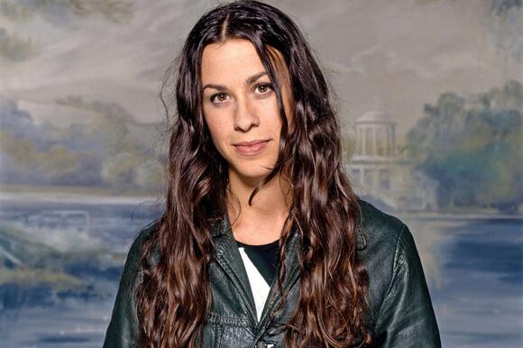 Alanis Morissette Net Worth 2025: How ‘Jagged Little Pill’ Made Her ...