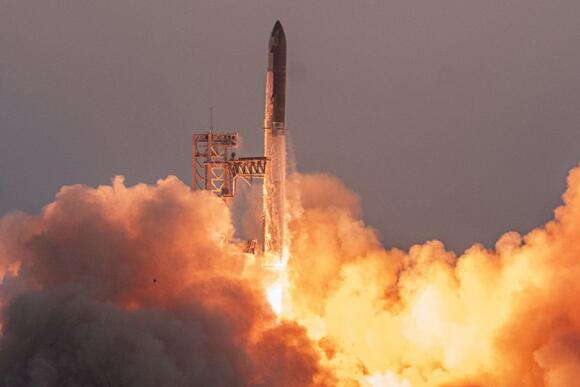 Report: SpaceX signs battery deal with South Korea-based LG Energy ...