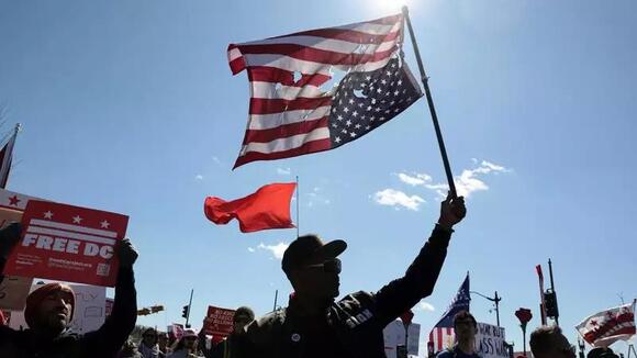 US barreling towards ‘total collapse’ within six months if Iran war ...