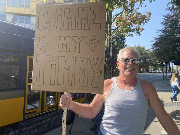 'Gimme my Jimmy.' Seattle protesters condemn KOMO, Sinclair's refusal ...