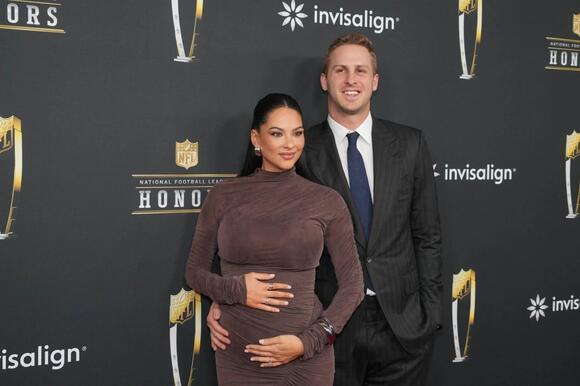 Jared Goff’s Wife Christen Harper Shows Off Special Christmas Gift for ...