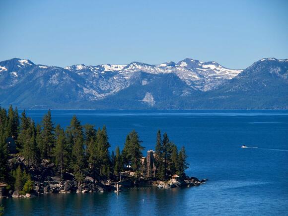 US Lakes With Blue Water - NewsBreak