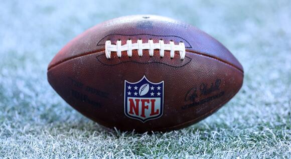 Everyone Is Praying For Beloved NFL Writer After Stage 4 Cancer ...
