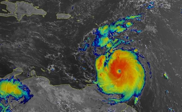 Hurricane Beryl makes landfall on Carriacou Island as life-threatening, dangerous conditions ...
