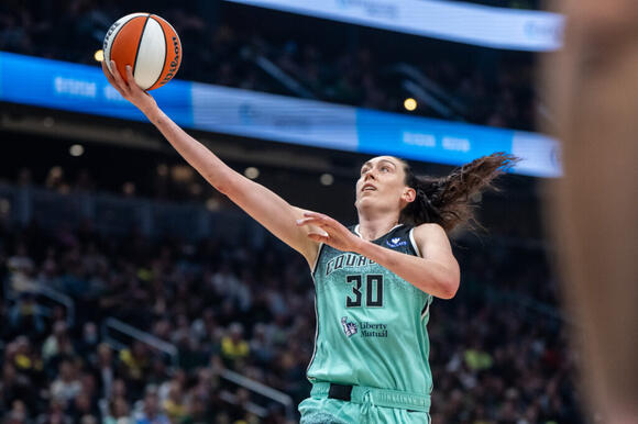 Sabrina Ionescu injury delivers blow to Liberty to start 2026 WNBA ...