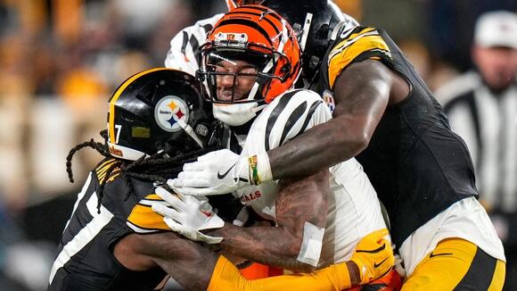 Week 9 NFL score predictions, best bets, odds, picks today: Expert ...