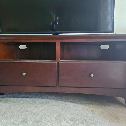 🎁 Free Finds Around Nashua — Furniture & Home Goods - NewsBreak