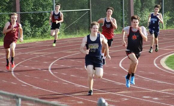 West Boys Track Finishes 2nd in Regionals, Agee Shines