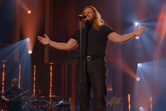 Inspiring Minnesota Singer Snags Top 30 Spot on 'American Idol' - NewsBreak