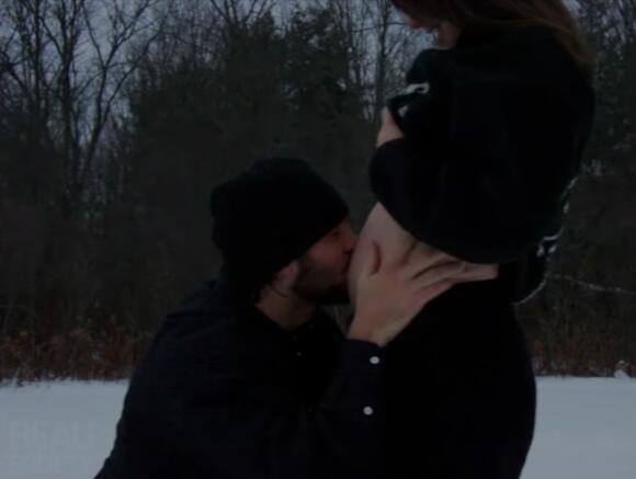 Hailee Steinfeld Debuted Her Baby Bump In A Gorgeous Mirrored Pink Gown ...