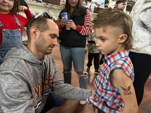 'Joe Dirt' tribute takes top prize in Pennsylvania Farm Show mullet ...